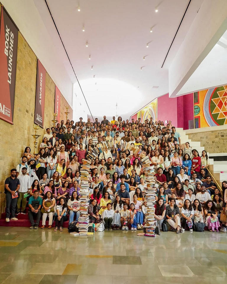 Hundreds Of Mumbaikars Step Out To Read Their Favourite Books Over The ...
