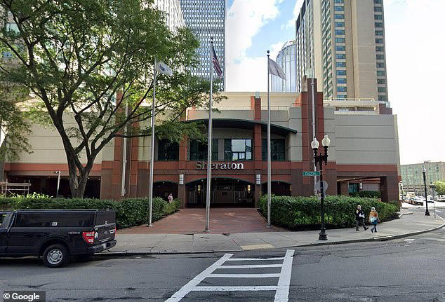 Boston hotel's Goodnight Moon suite looks exactly like bedroom from ...