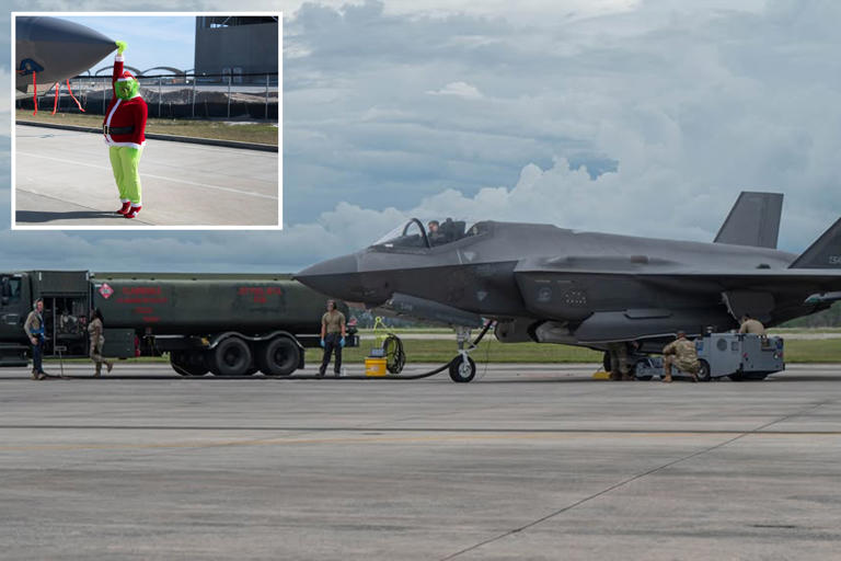 Florida military families told to take down early Christmas decorations ...