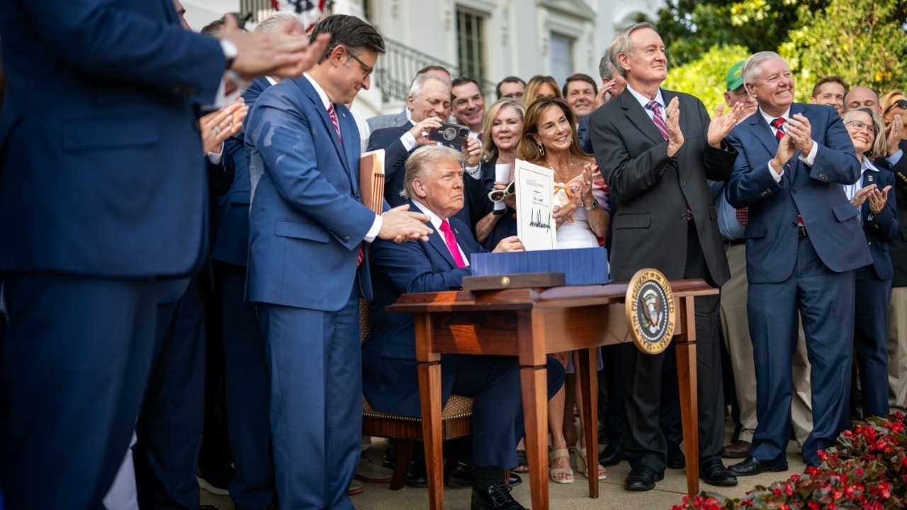 Trump tariffs seen costing firms $1.2T as consumers pay more