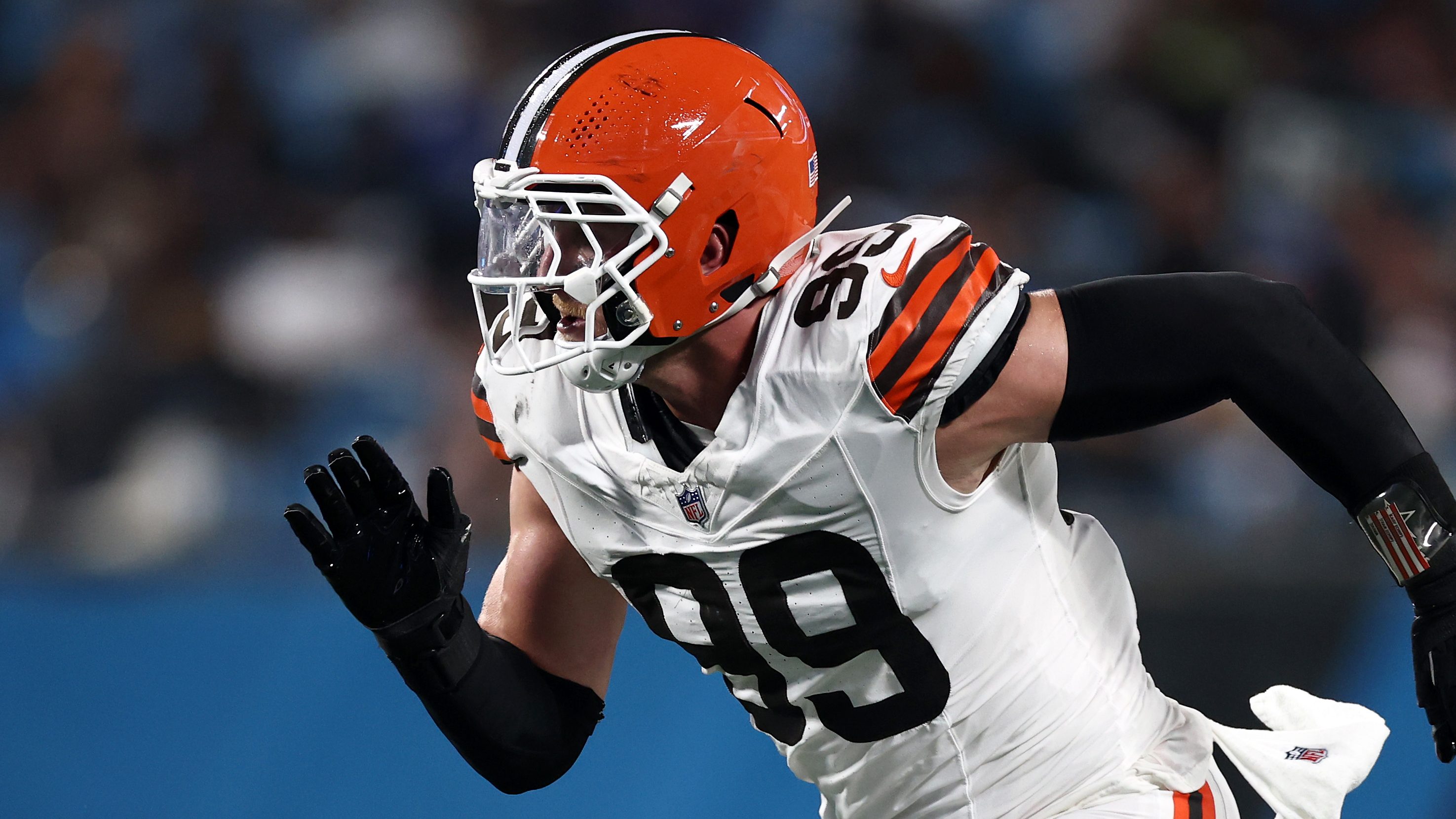 Browns’ Myles Garrett Defends Teammate After ‘Dumb’ Play