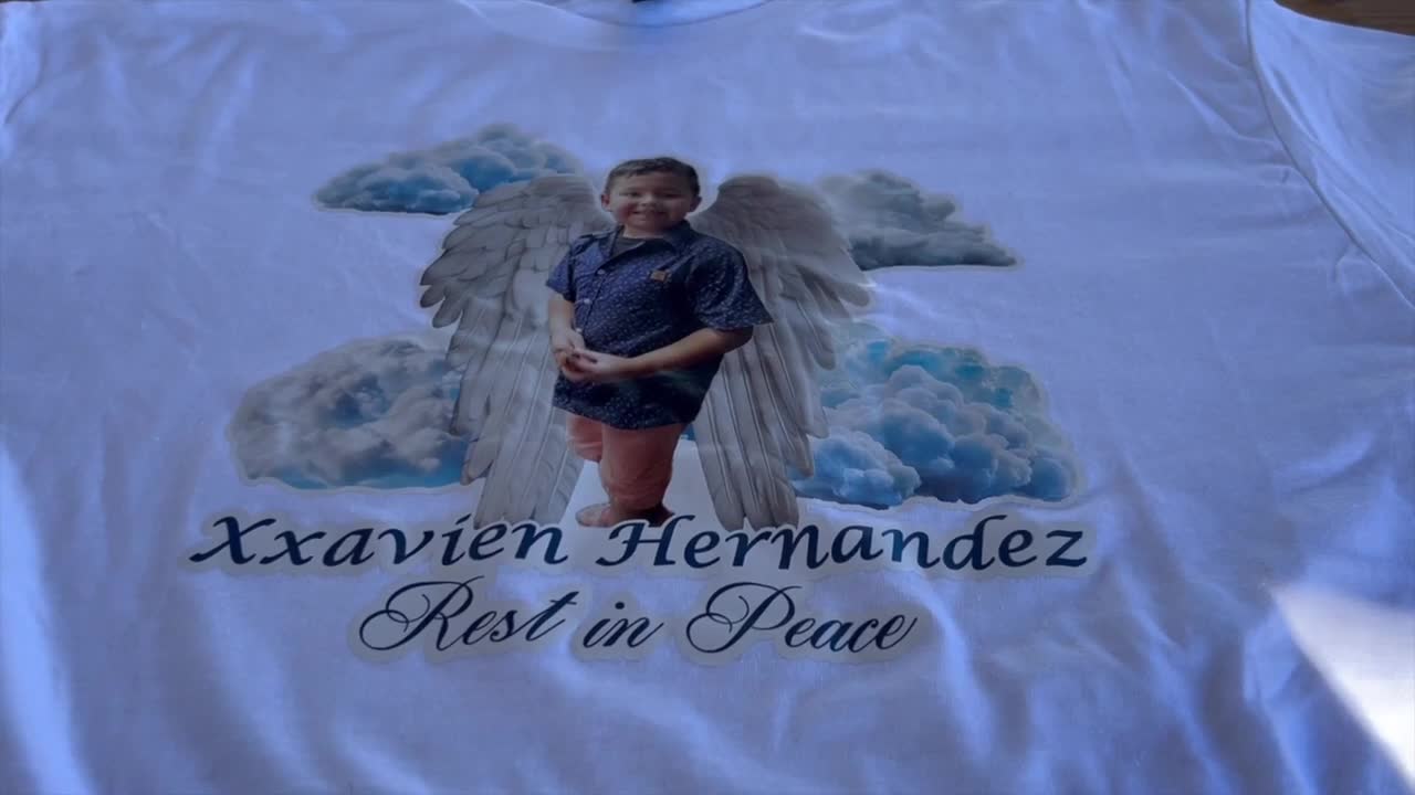 Food truck holds fundraiser for 8-year-old crash victim's family
