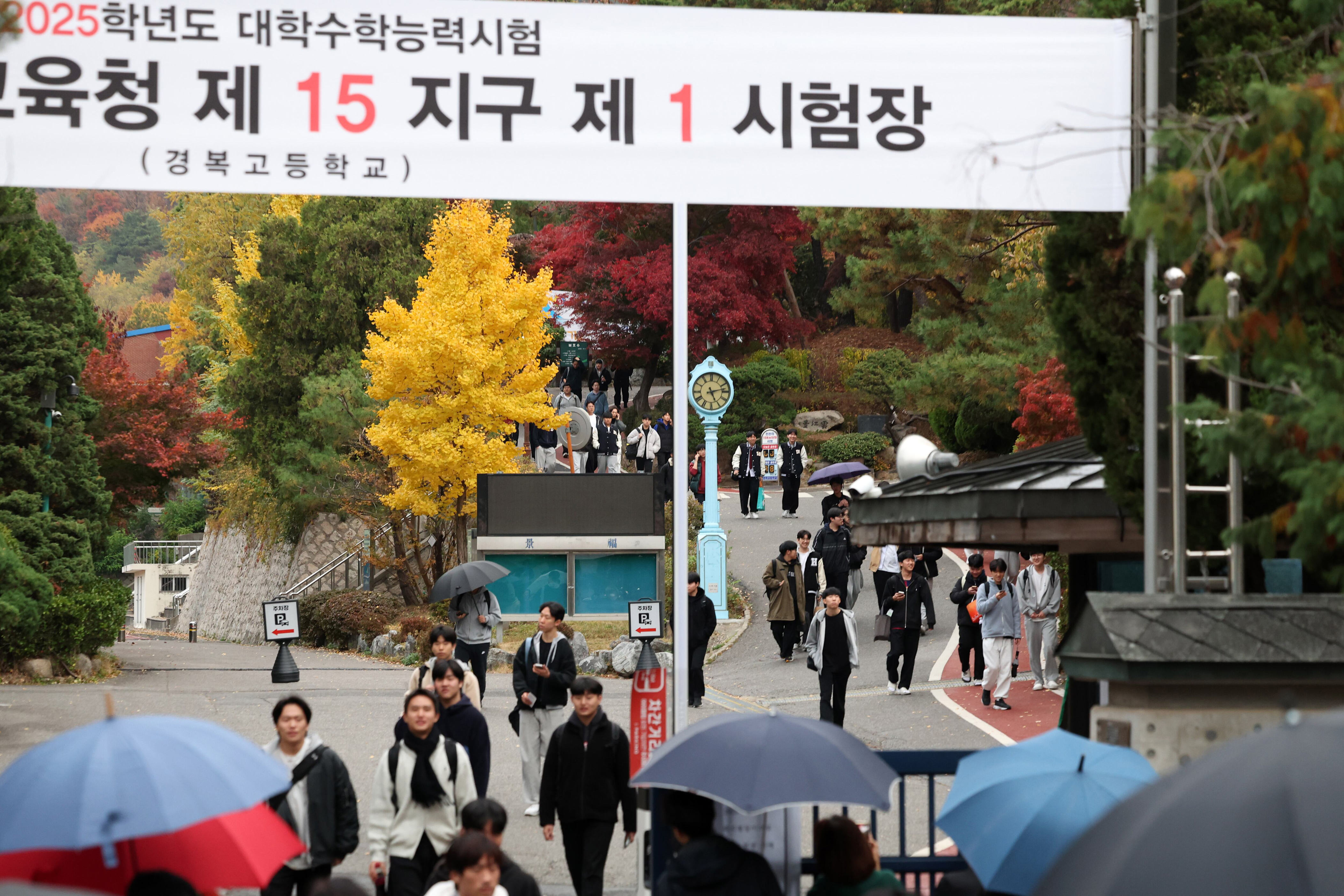 Seoul Subway Adds 29 Trips, 646 Vehicles on Emergency Standby for CSAT