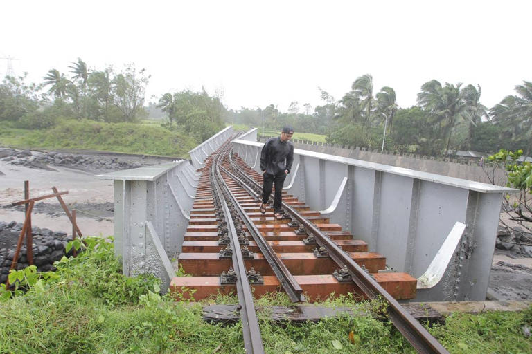 PNR bridge in Guinobatan, Albay damaged by typhoon; Naga–Legazpi train ...