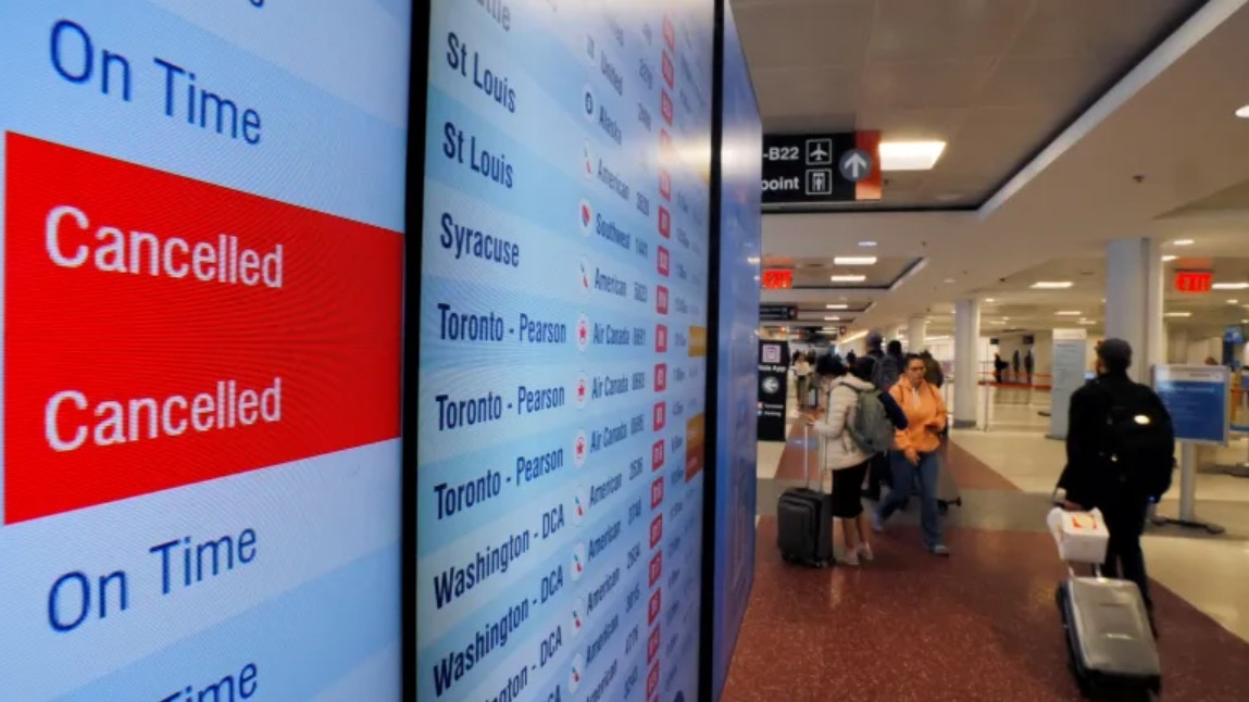 US air travel meltdown: 2,700 flights cancelled, 10,000 delayed; here's why