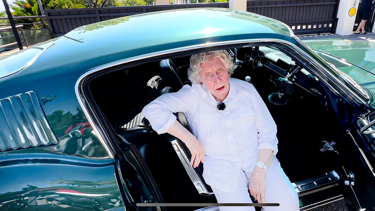 J’ai Ramené la Voiture de 1967 de Ma Grand-Mère… Elle s’en Souvient