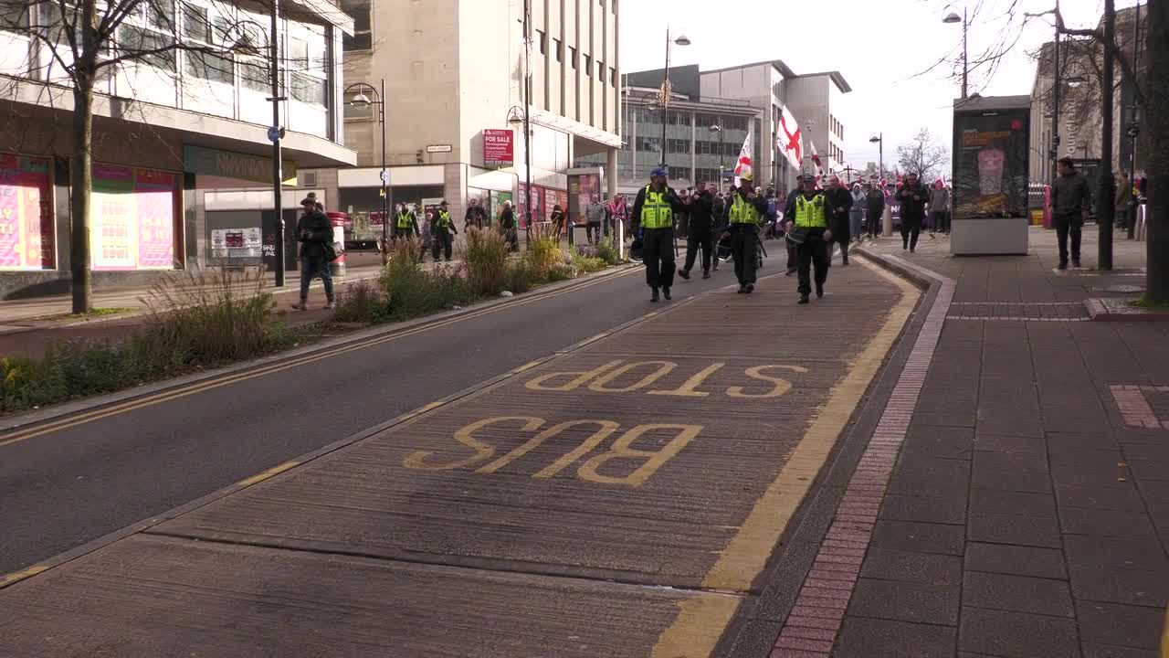 Scuffles erupt as anti-fascist counter-protesters try to disrupt UKIP ...