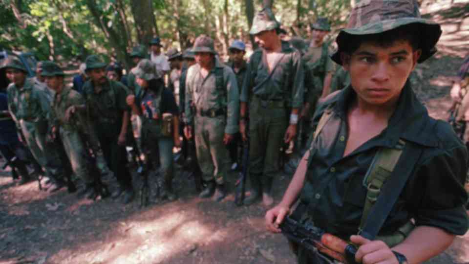 The Forgotten Stone Head That Shouldn’t Exist in Guatemala