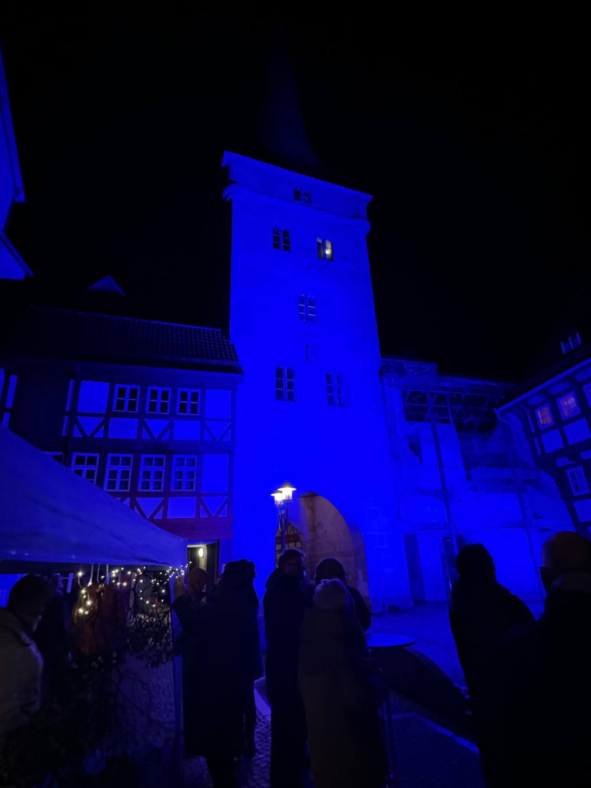 Ein Zeichen für Kinderechte: Nach dem Westerturm leuchtet nun das ...