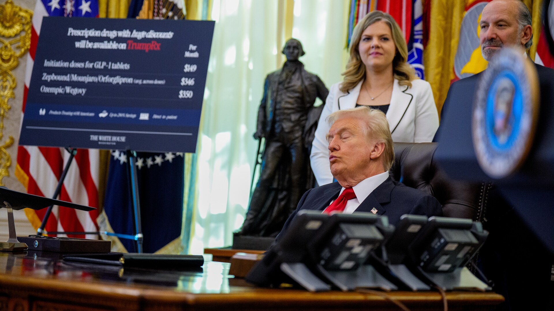 Von wegen „Sleepy Joe“: Trump nickt bei wichtigem Termin ein und wird ...