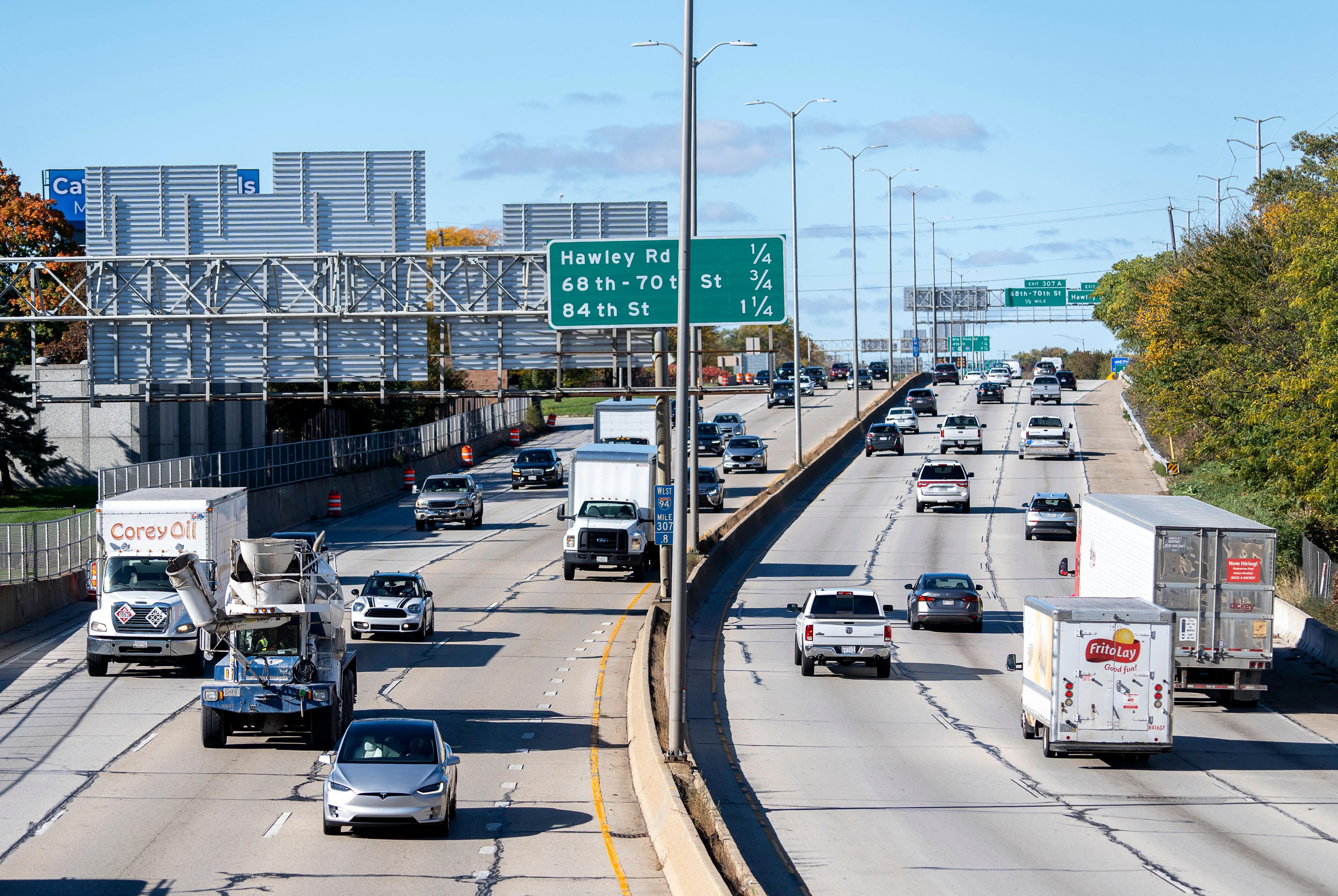 Is it legal to drive an excessively loud car in Wisconsin?