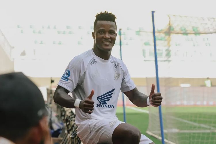 Tumbangkan Dewa United, Ini Tiga Fakta Menarik Abu Razard Kamara yang ...