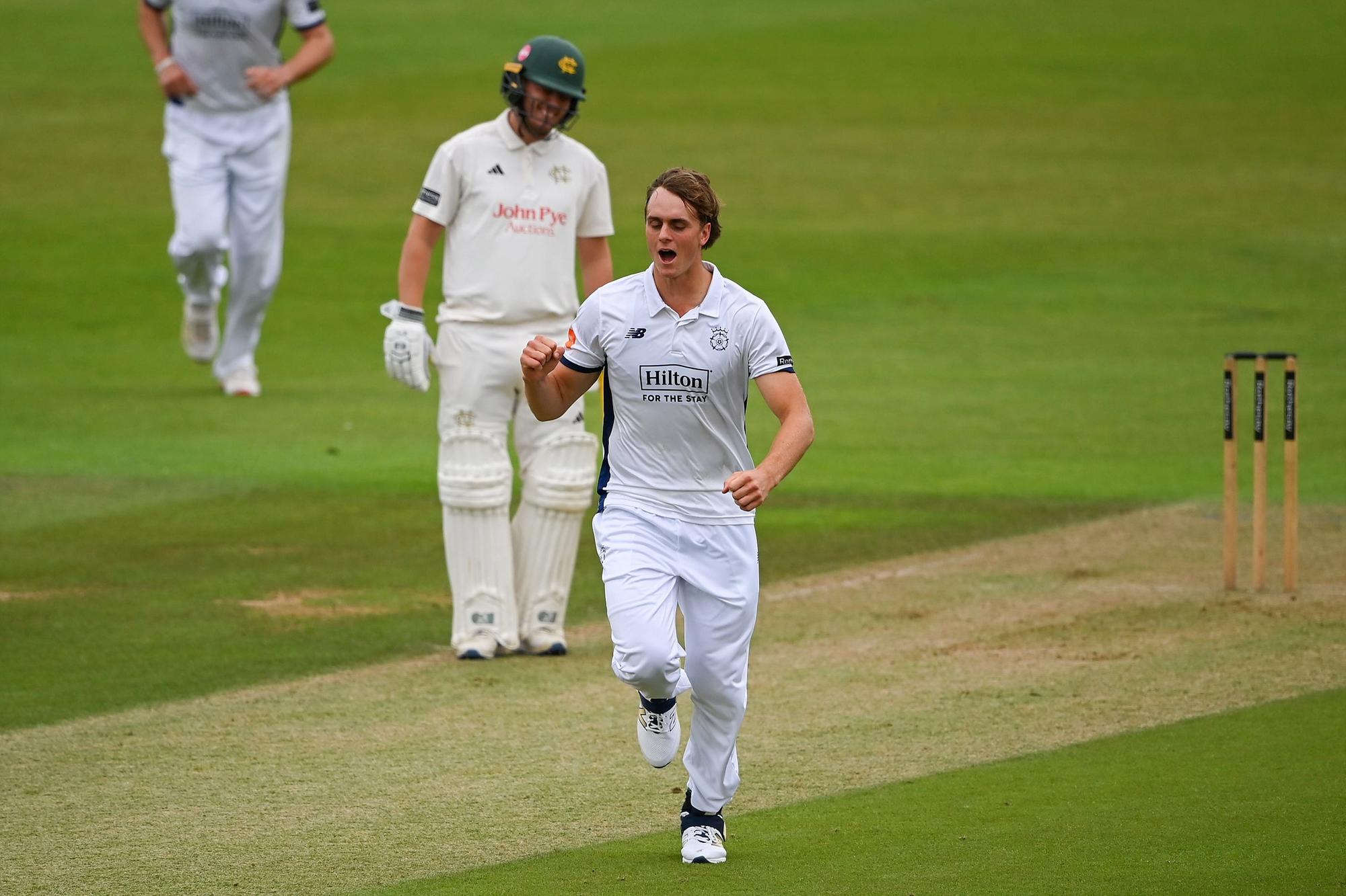 Eddie Jack commits future to Hampshire