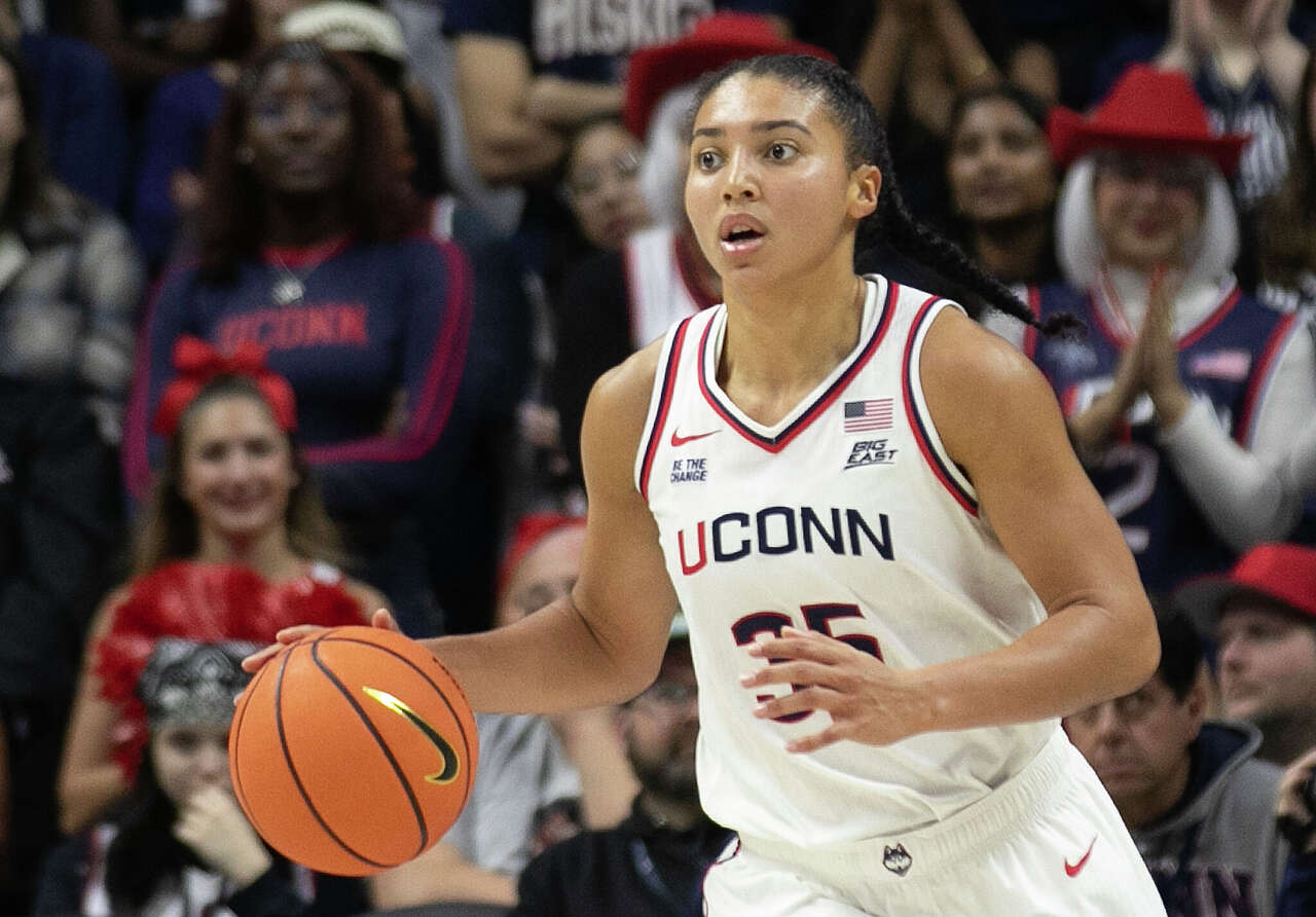 Anthony: UConn's Azzi Fudd and Sarah Strong are thriving in post-Paige era