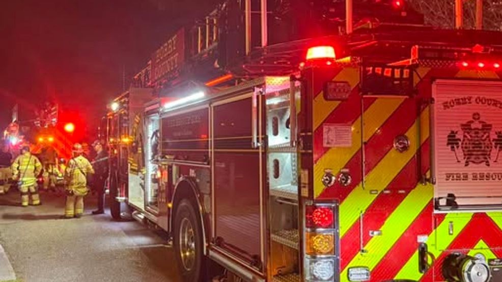 Crews contain structure fire in Conway, prevent damage to nearby home