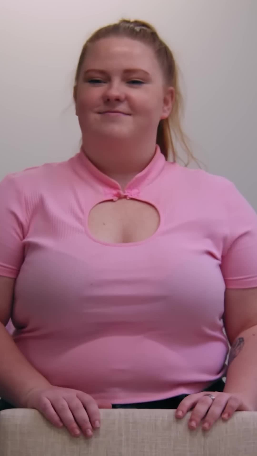 She fat shames her, but she'll regret it!