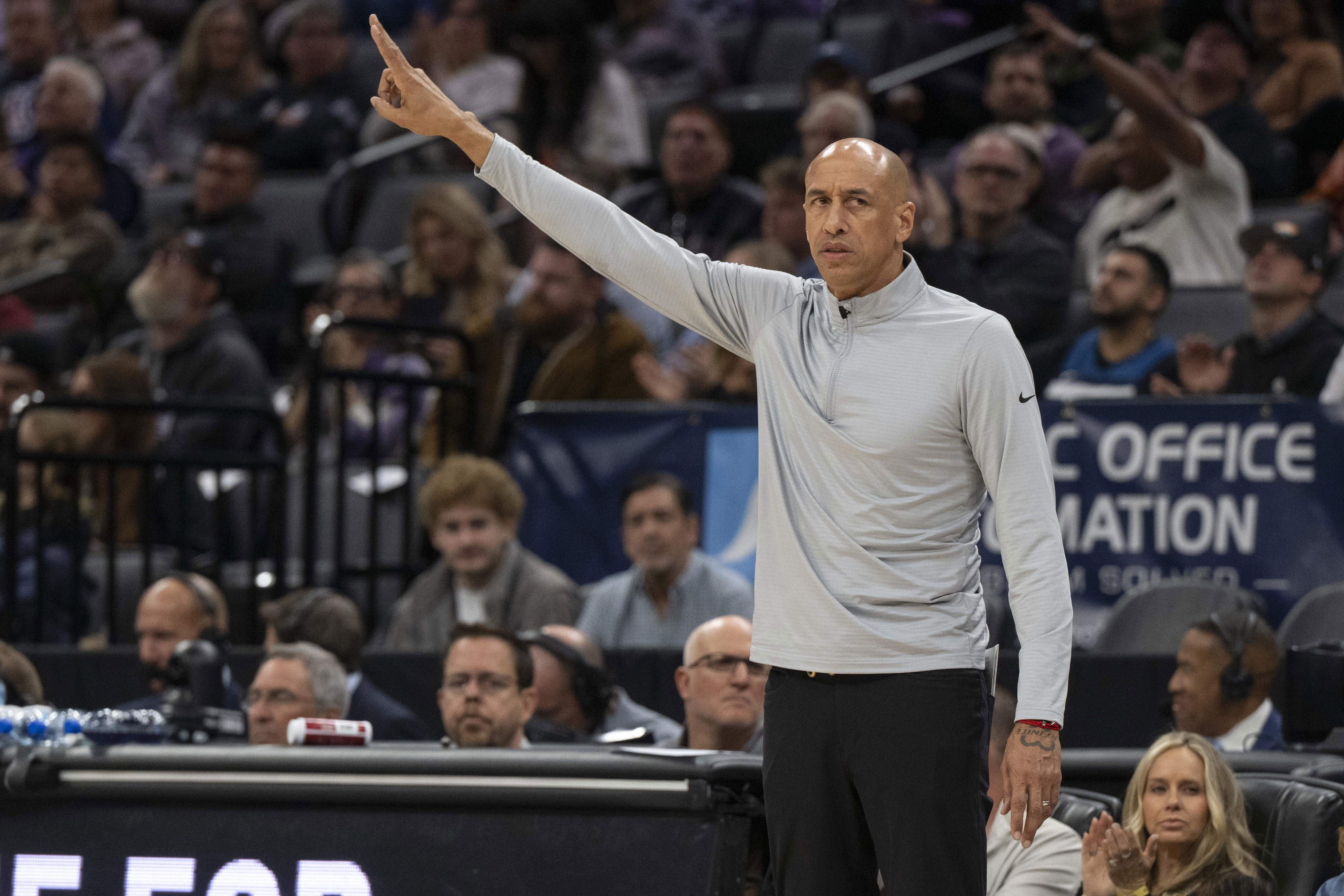 Sacramento Kings coach Doug Christie tears up over death of Lenny Wilkens