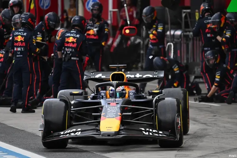 NOS-analisten zien 'mazzeltjes' van Verstappen: 'Het was een ouderwetse ...