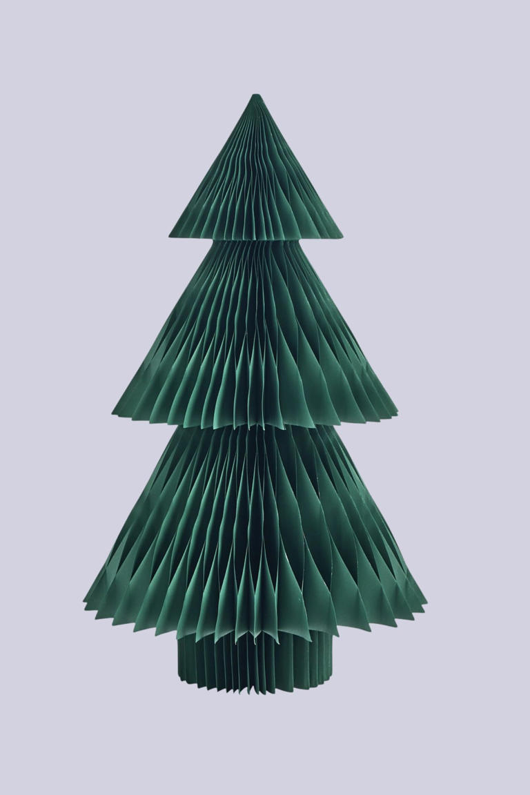 This Paper Christmas Tree Is a Minimalist's Festive Miracle