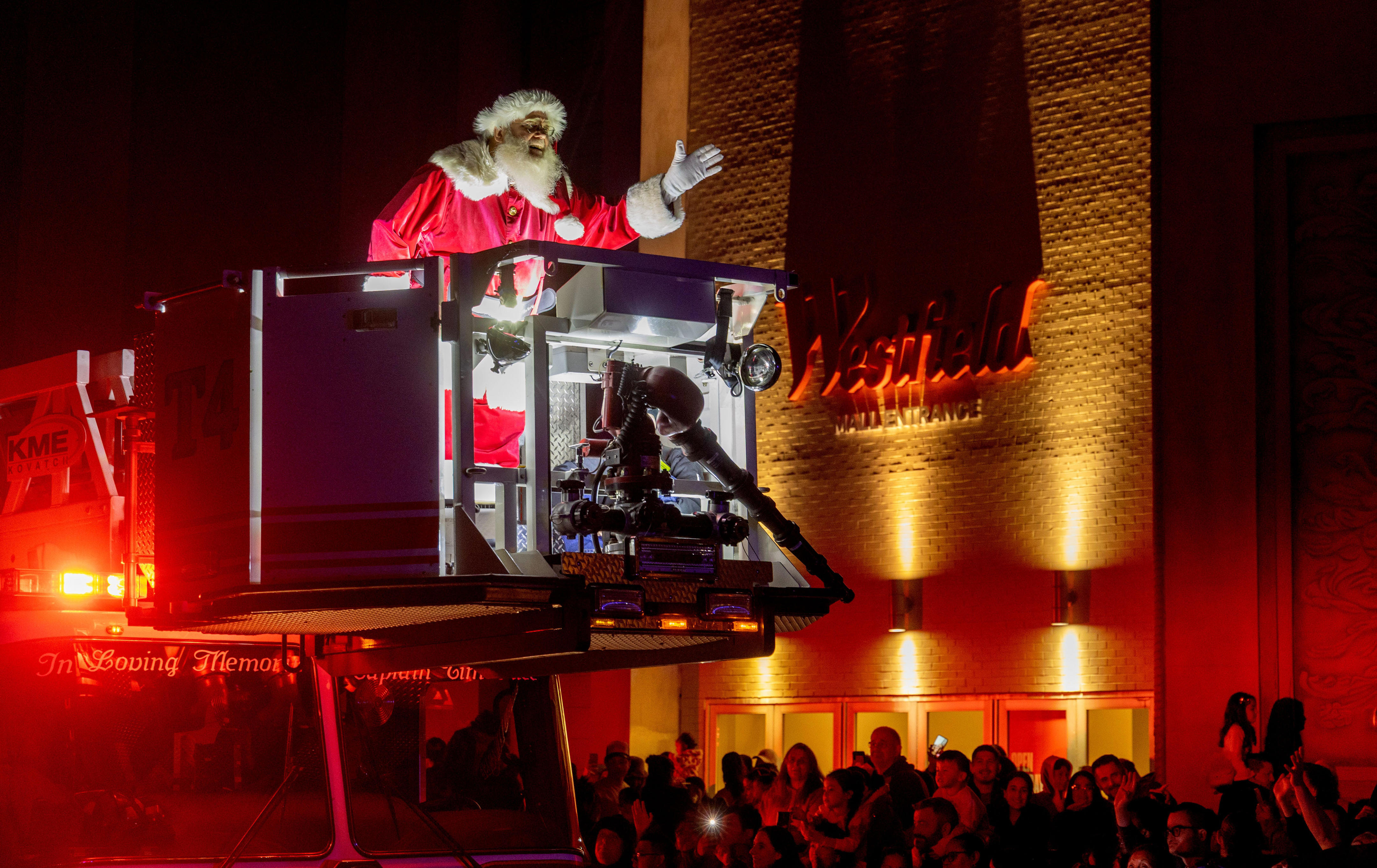 It's Christmas Eve; time to follow St. Nick on Santa tracker