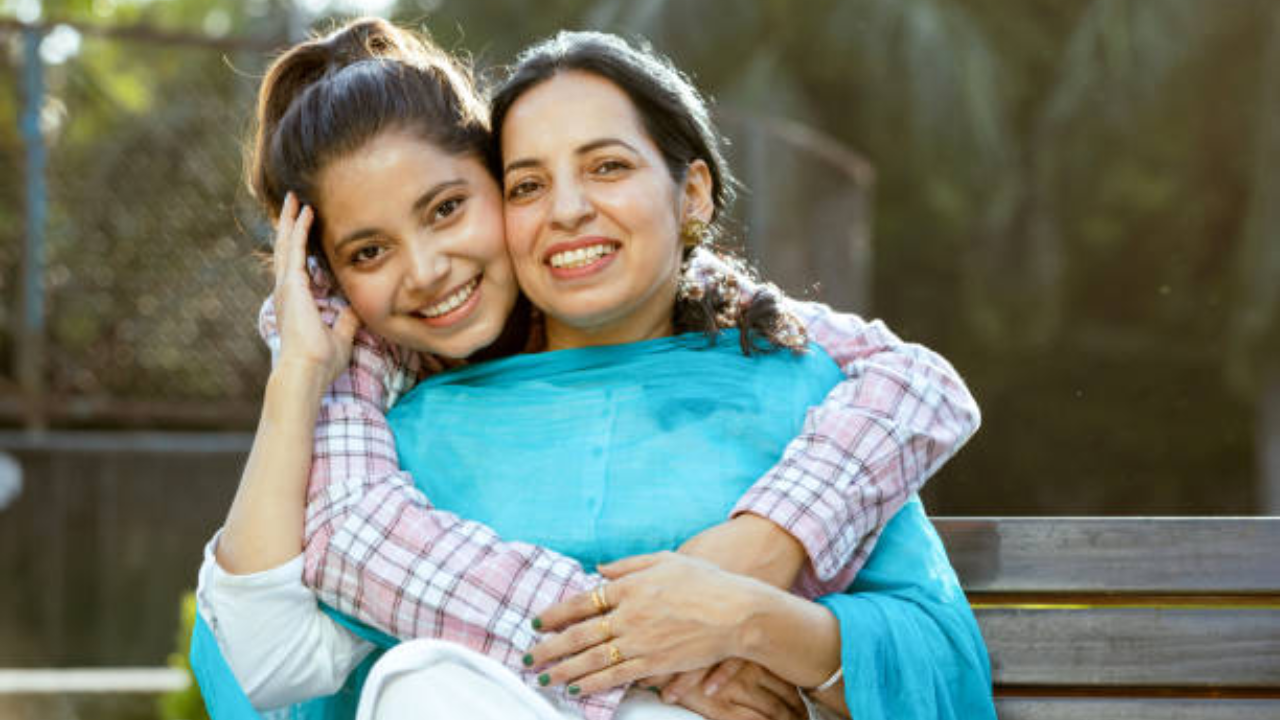 7 conversations you must have with your teenage daughter
