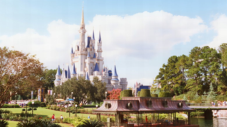 The Average Cost Of A Disney World Vacation Will Make You Pause