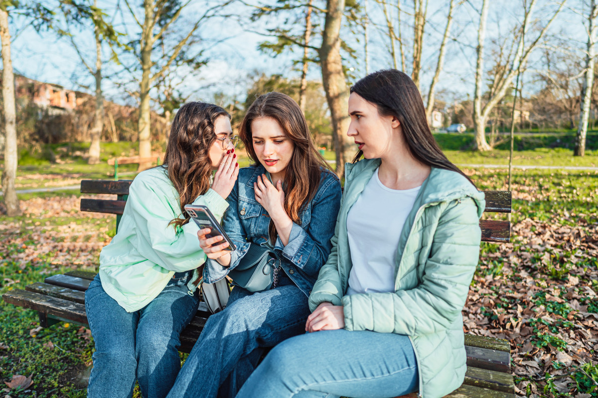 Be Warned: High-Level Narcissists Play These 13 Mind Games, According ...