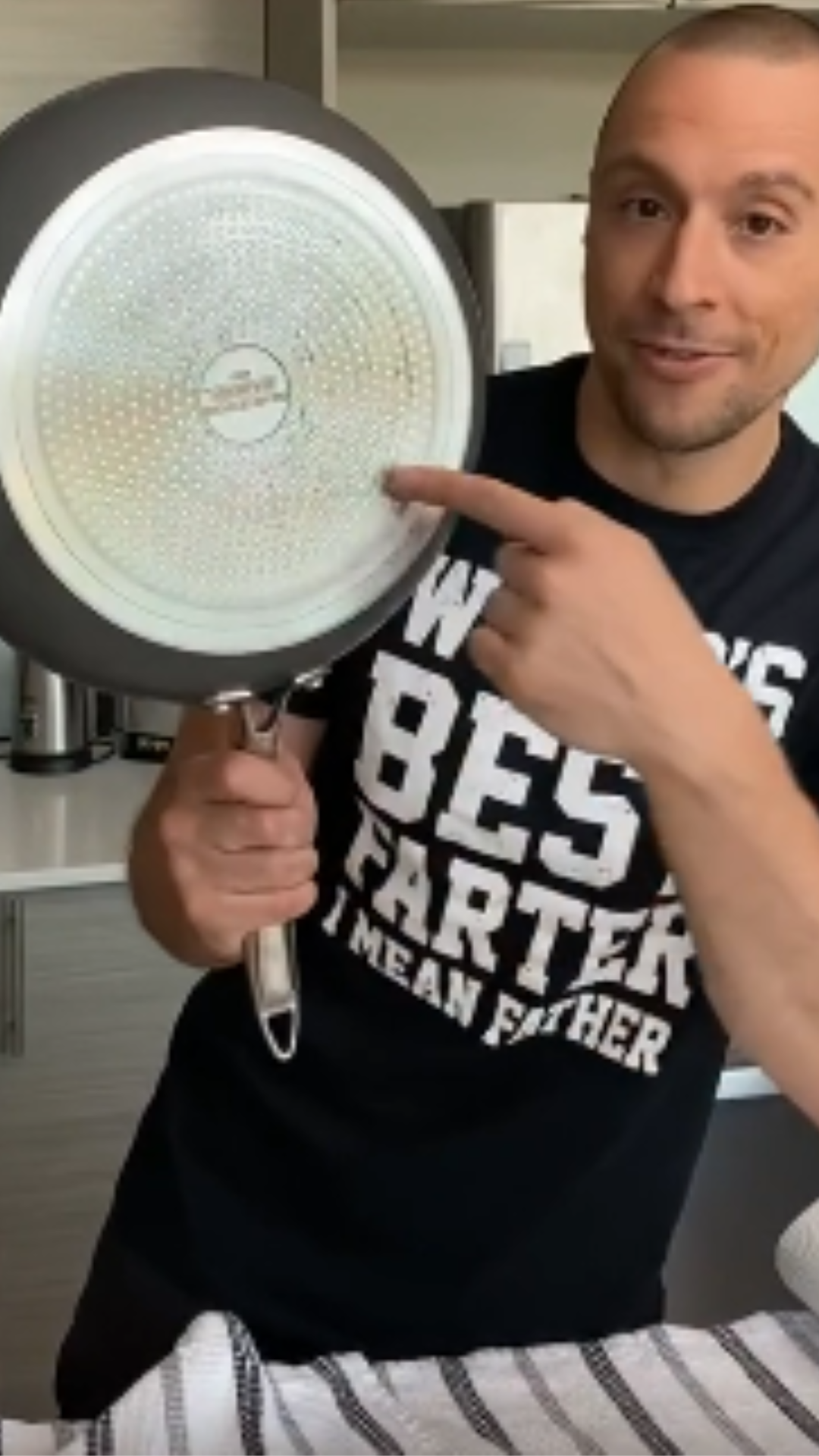 How to Magically Clean a Pan – Easy & Effortless Trick