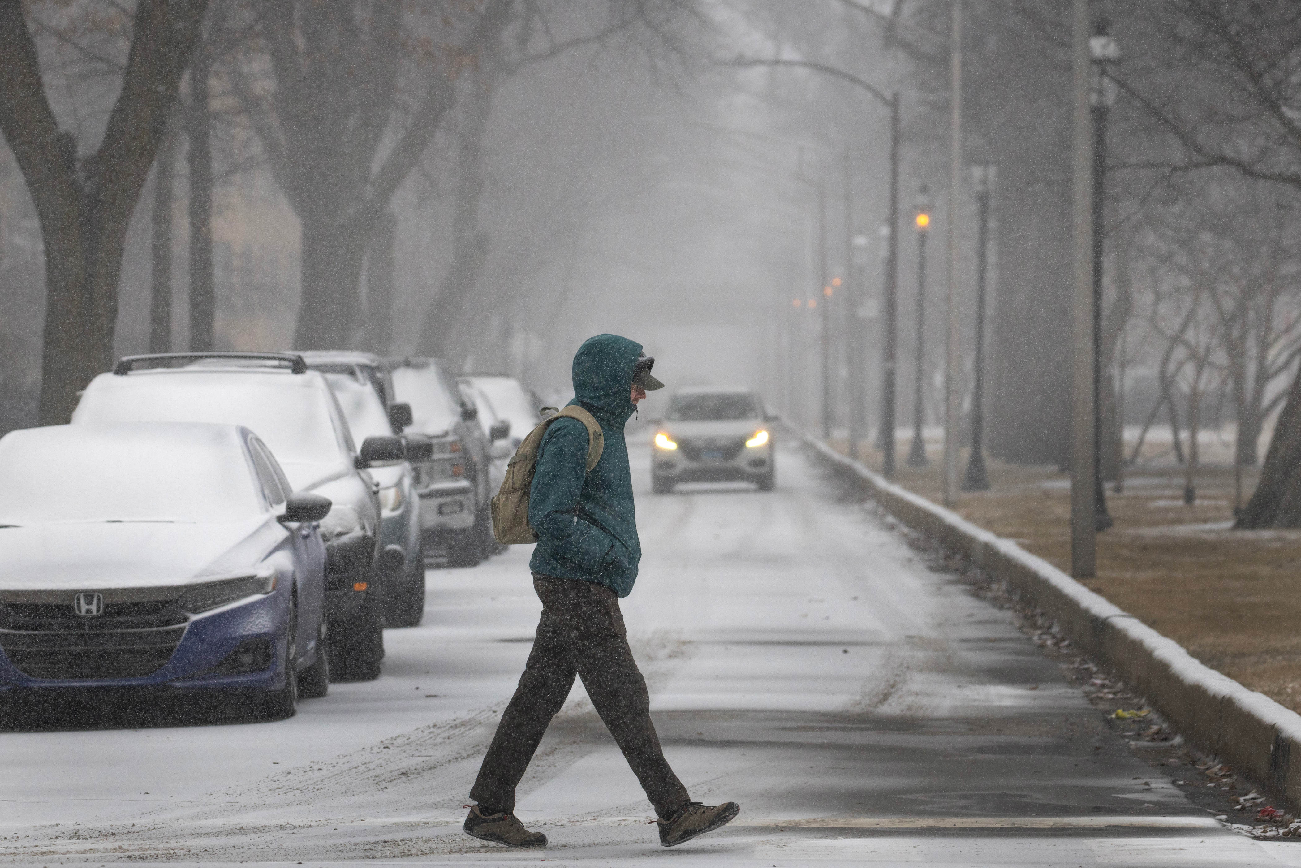Winter storm warning: Heavy snow, travel chaos likely