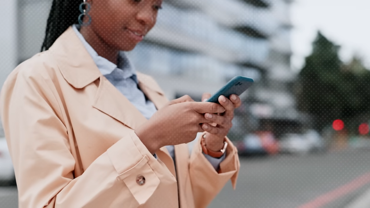 How criminal networks profit off stolen phones