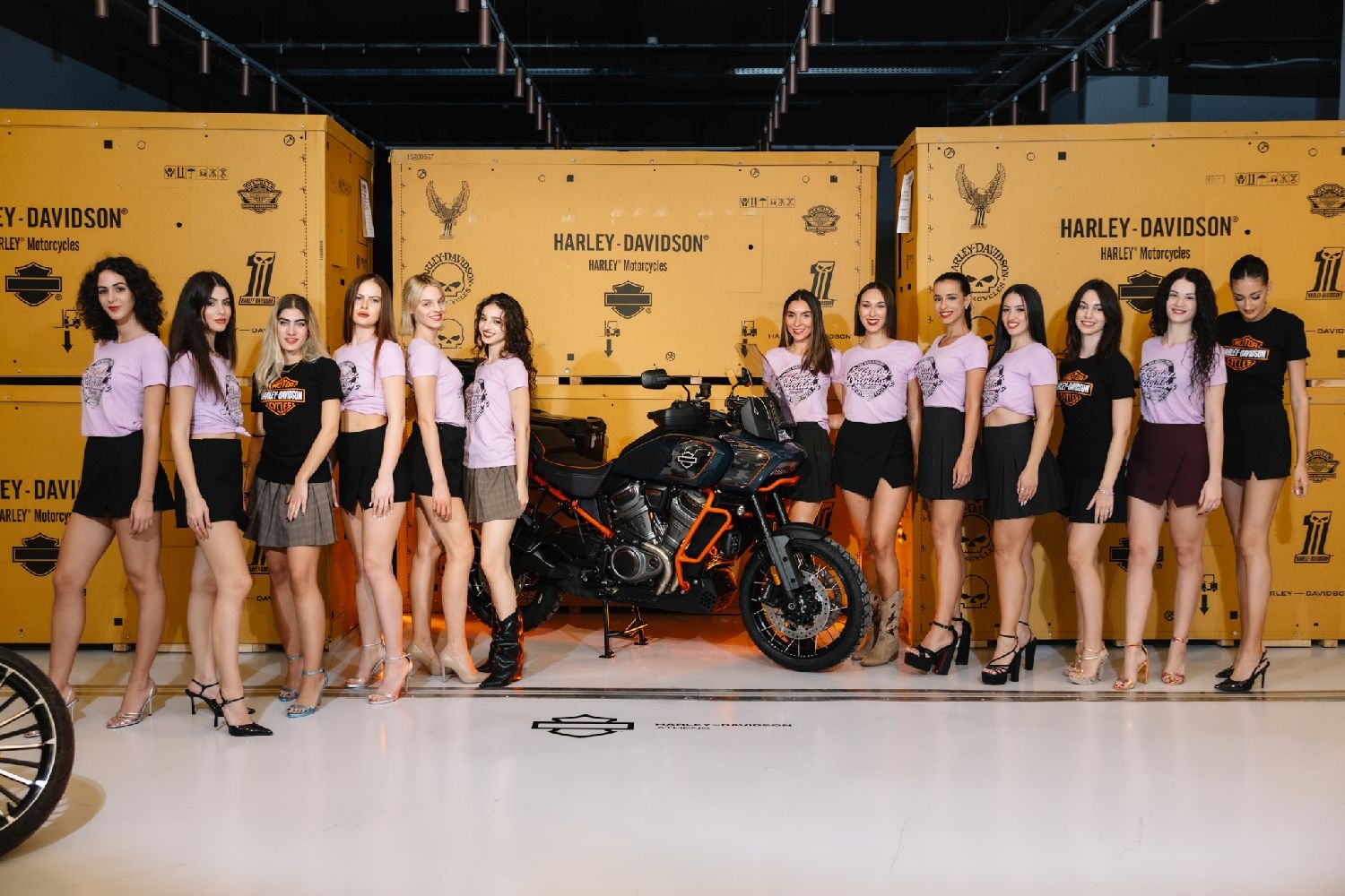 Η Harley-Davidson γιόρτασε τα εγκαίνια του νέου της καταστήματος στην ...