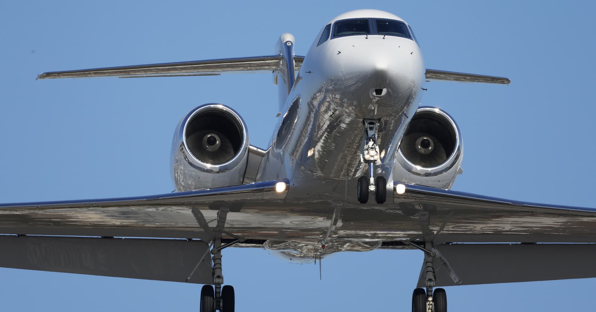 Private-jet demand is on the rise amid government shutdown, says ...
