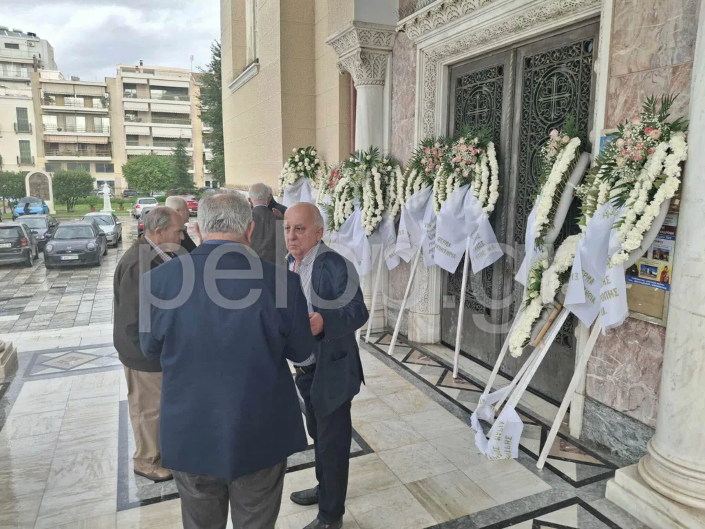 Το τελευταίο αντίο στον Θρασύβουλο Μαυρομμάτη – Πλήθος κόσμου ...