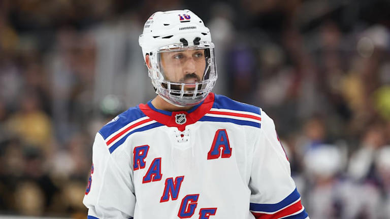 Rangers’ center depth gets major boost with return of Vincent Trocheck