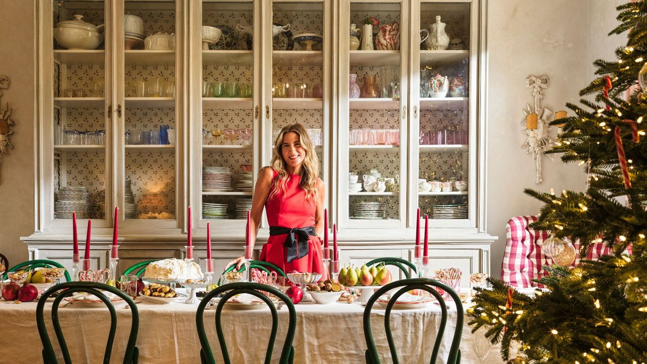 Skye McAlpine's Christmas Tree Belongs in a Nostalgic Holiday Movie ...