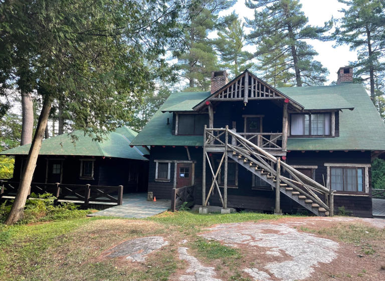 I went to an adult sleepaway camp in my 40s. Surrounded by women in ...