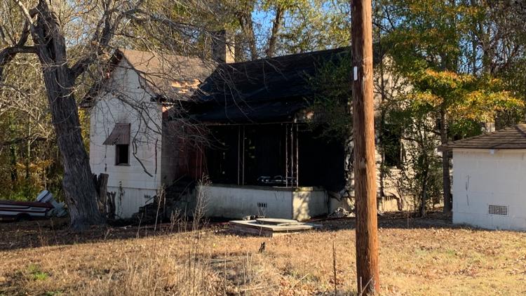 Firefighters clear Alamance County house fire site overnight