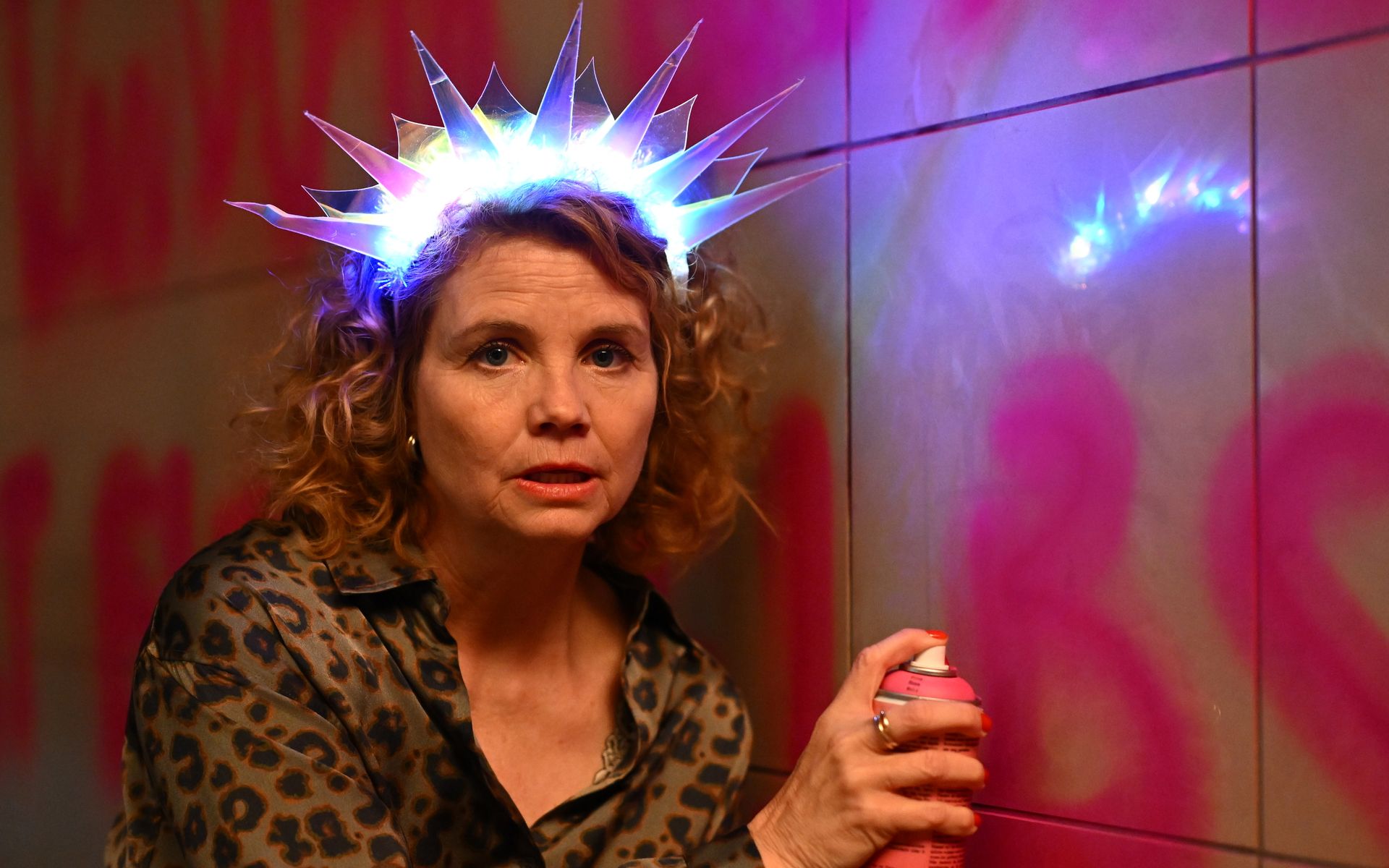 Annette Frier: "Man muss sich der Scham und auch dem Älterwerden zuwenden"