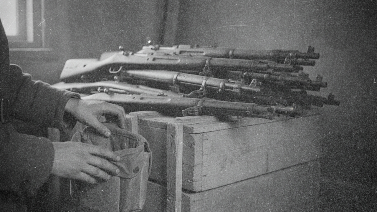 Why Russia Struggled in WWI: Shortages, Weak Industry, and Failing Morale