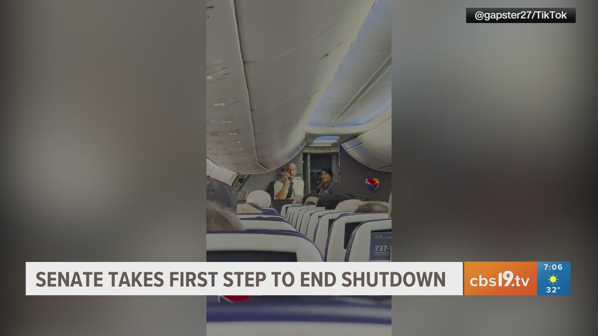 Pilot Urges Passengers To Call Their Senators Amid Government Shutdown