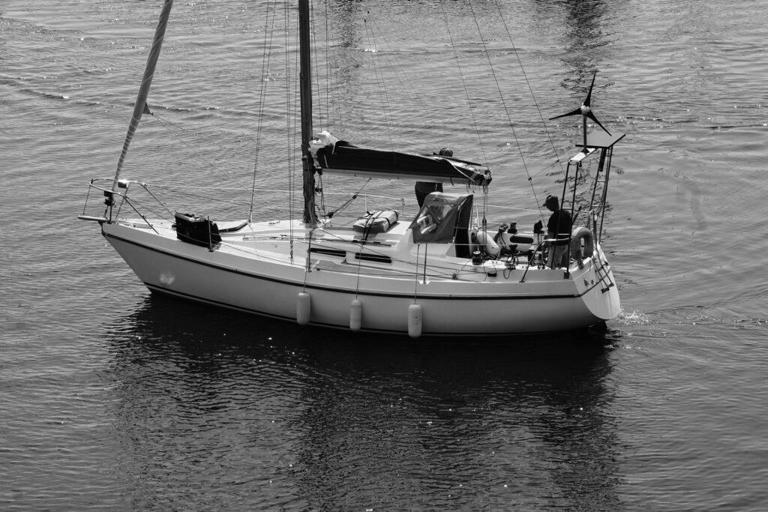 Trois marins piégés par le brouillard et secourus au large de Fermanville