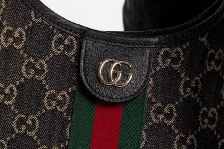 Comoda, capiente e alla moda: la shopping Gucci Giglio è già a ruba