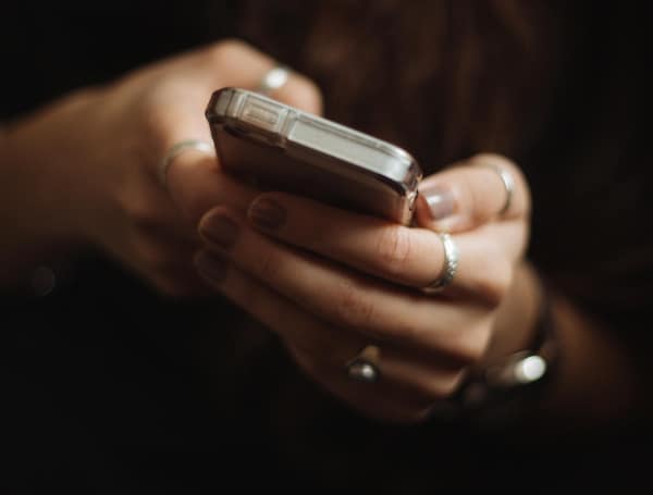 ClarityCheck – Bringing Transparency Back To Digital Communication