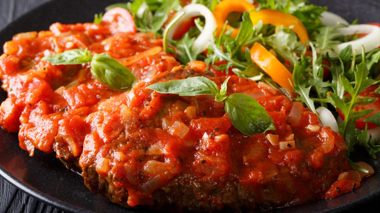 Forget A1 — Frank Sinatra's Favorite Steak Topping Was This Rich ...