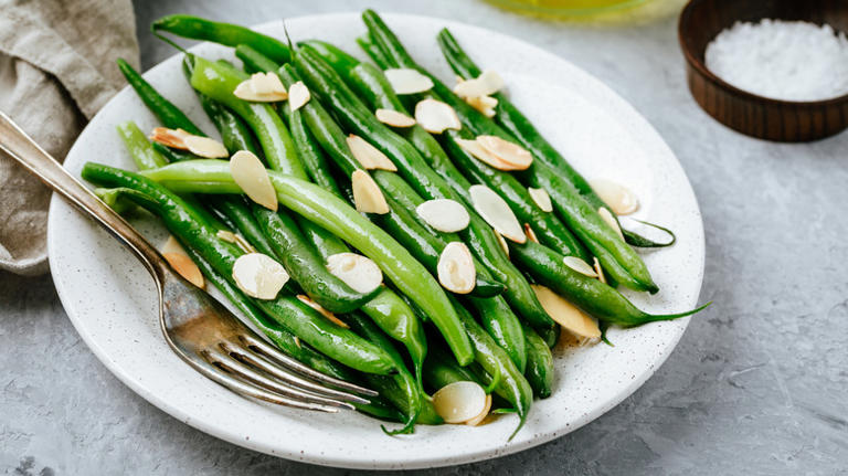 How Long You Should Boil Fresh Green Beans For The Best Bite