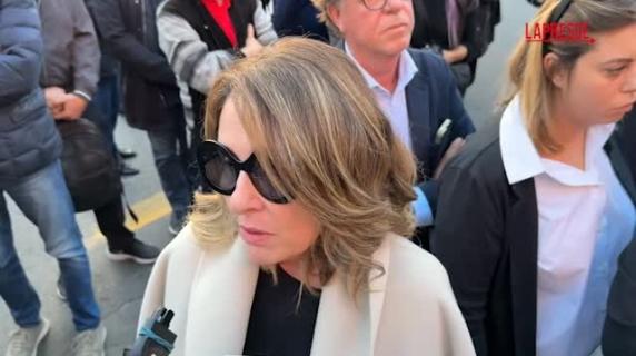 Alessia Vessicchio ai funerali del papà: «Non era solo nostro, era per ...