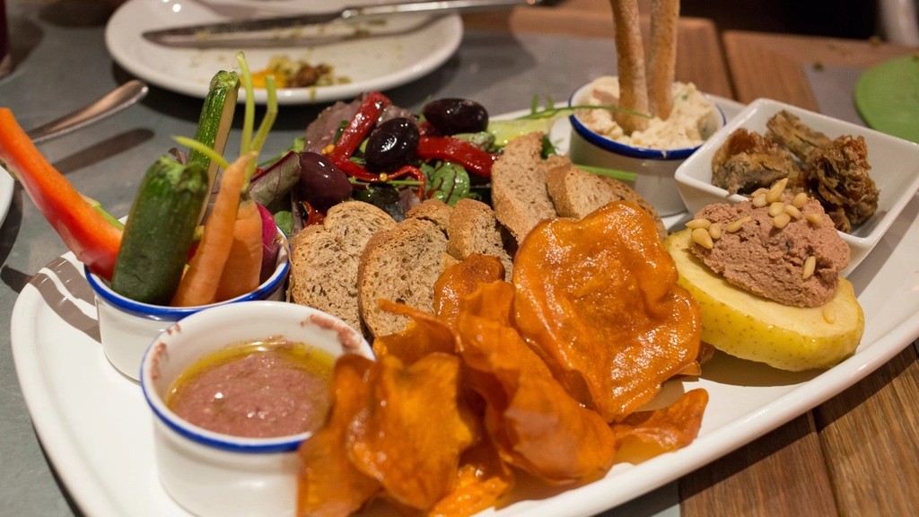 The 5 Countries Eating The Most Fast Food (And The 5 Eating Almost None ...