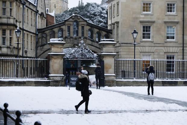 Snow weather warning issued for Oxfordshire as UK braces for 'weather bomb'
