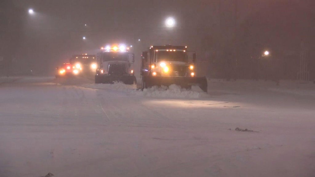 School closings and delays in Chicago area, NW Indiana from November ...