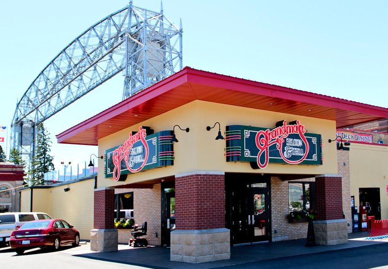 10 Can't Miss Minnesota Burgers Locals Say Are Worth The Extra Drive
